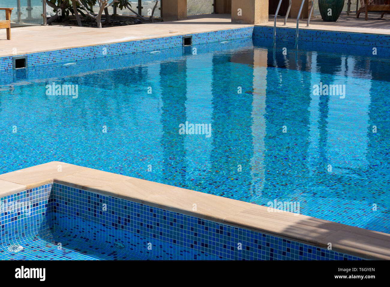 Seascape abu dhabi uae hi-res stock photography and images - Alamy