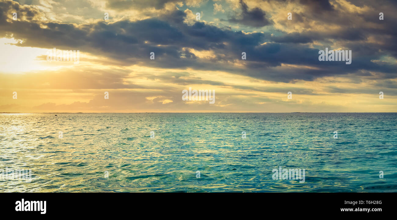 Seaview sunset hi-res stock photography and images - Alamy