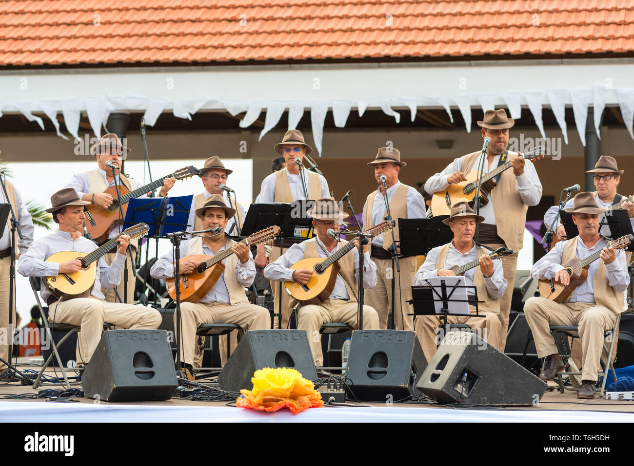 Band bus hi-res stock photography and images - Alamy