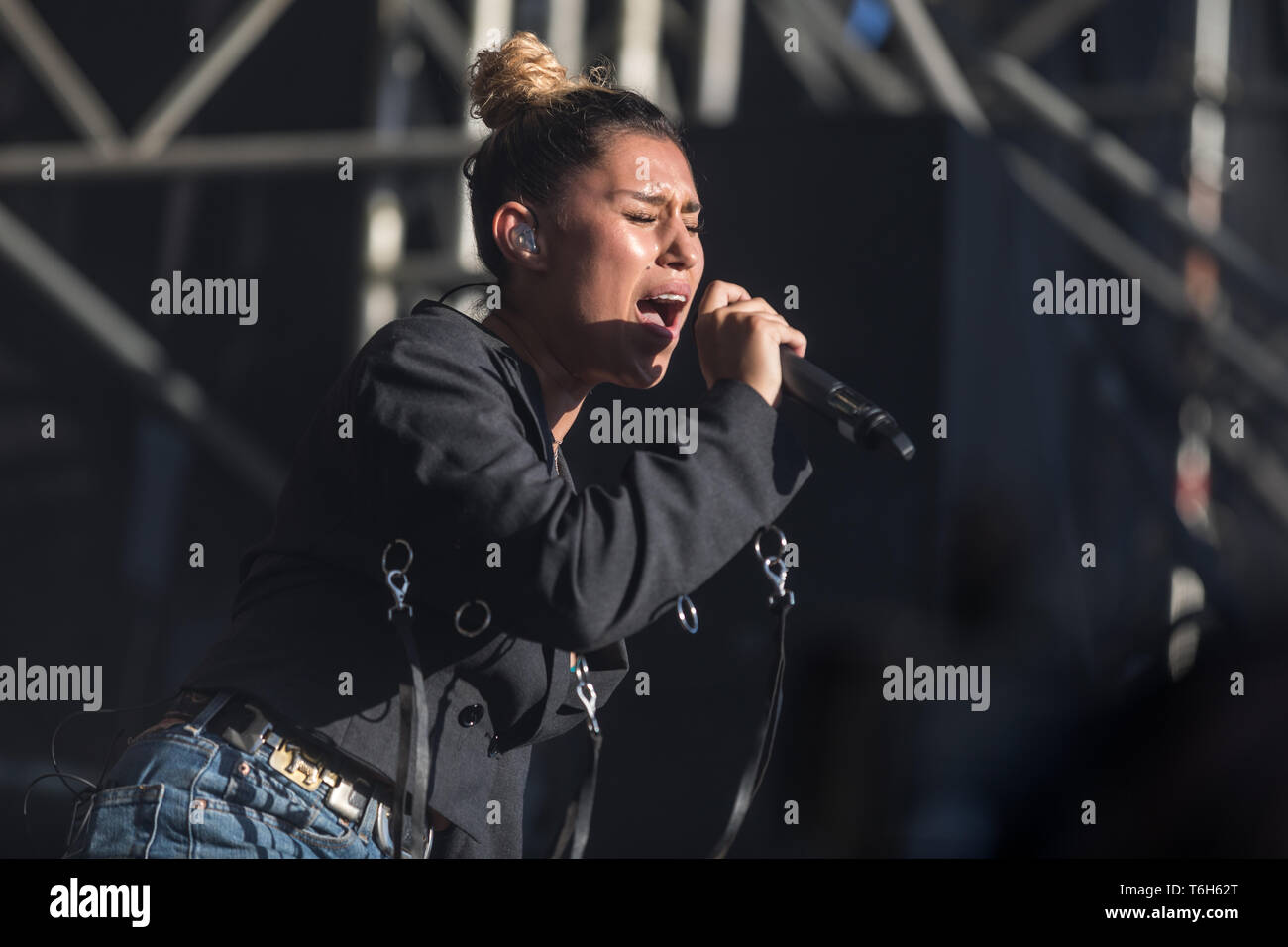 Raye singer 2018 hi-res stock photography and images - Alamy