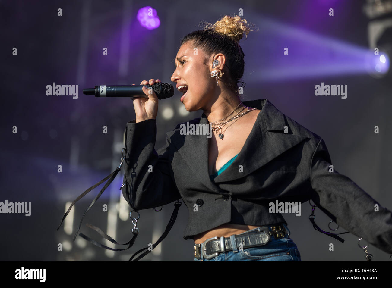Raye singer 2018 hi-res stock photography and images - Alamy