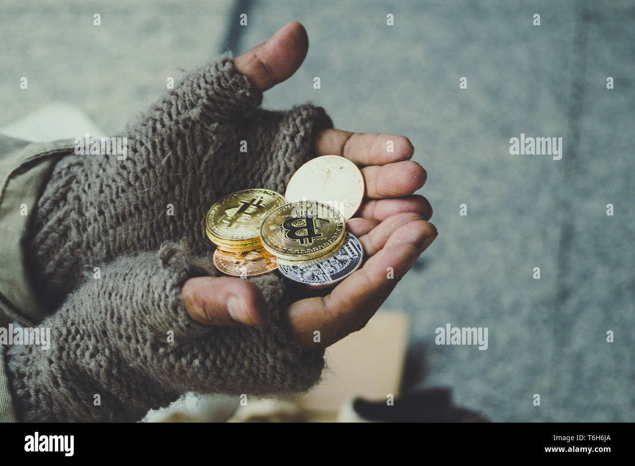 Homeless black man food hi-res stock photography and images - Alamy