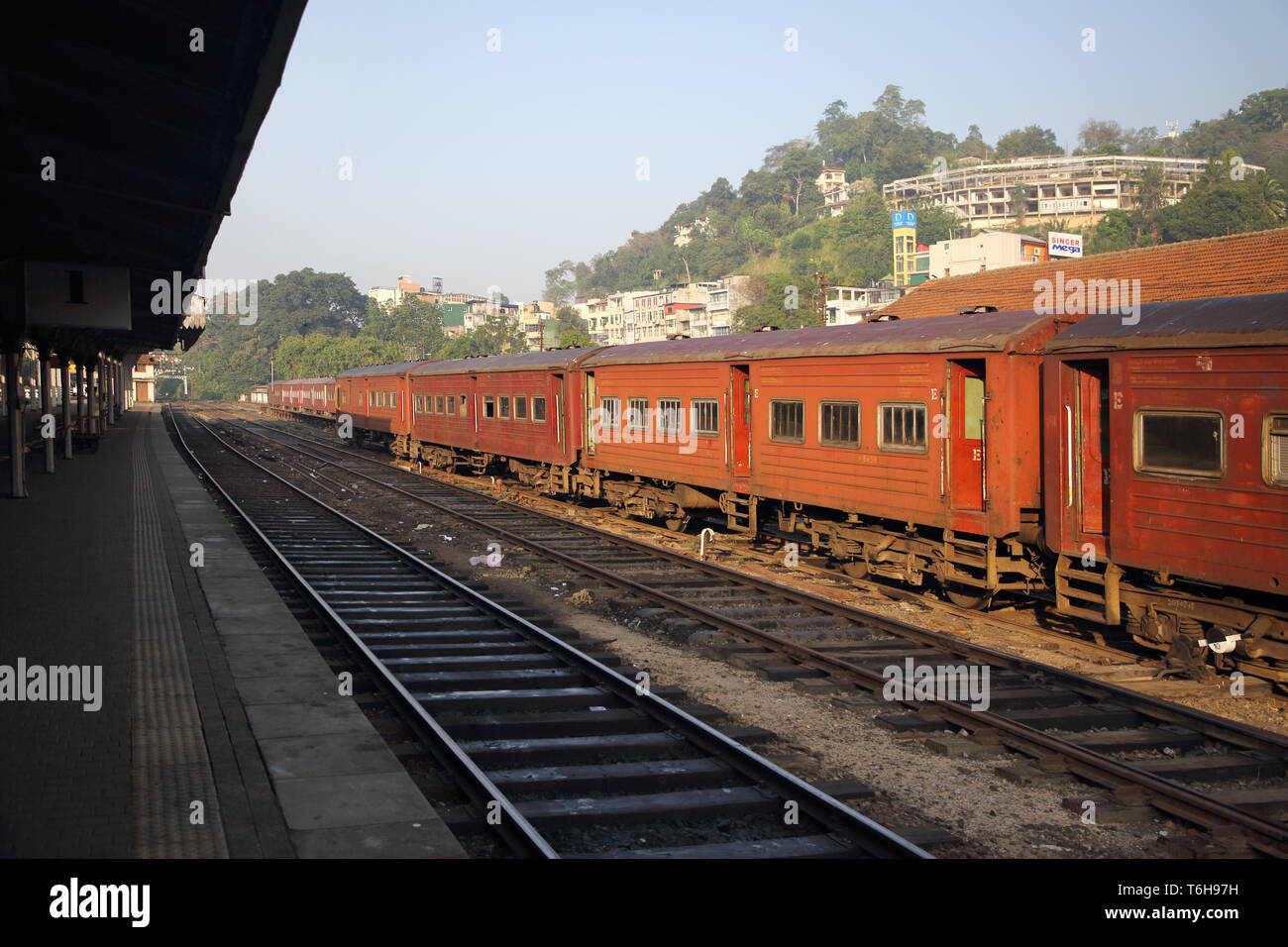 older carriages at the railway station kandy sri lanka Stock Photo - Alamy