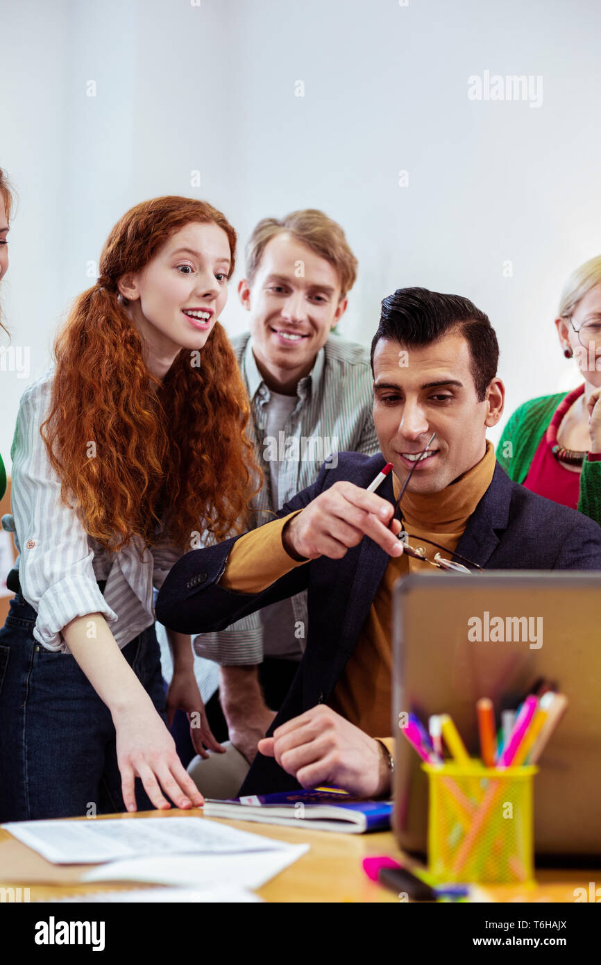 Laptop teamwork workshop business hi-res stock photography and images ...