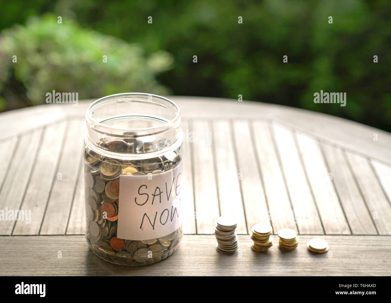 Fiancial planning hi-res stock photography and images - Alamy