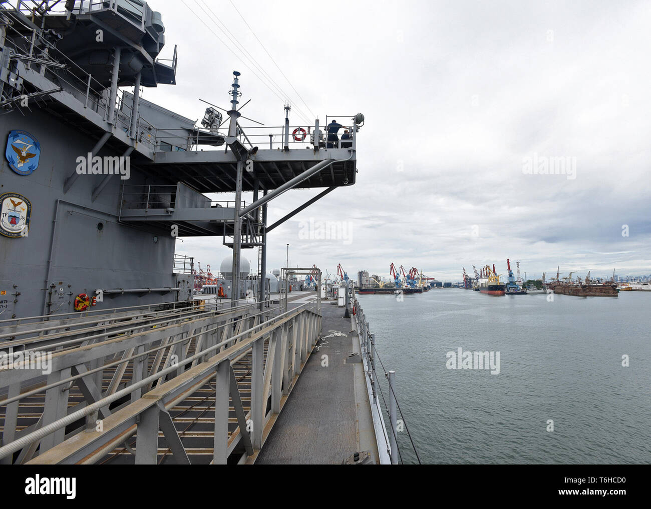 190501-N-DW433-026 JAKARTA, Indonesia (May 1, 2019) - U.S. 7th Fleet ...