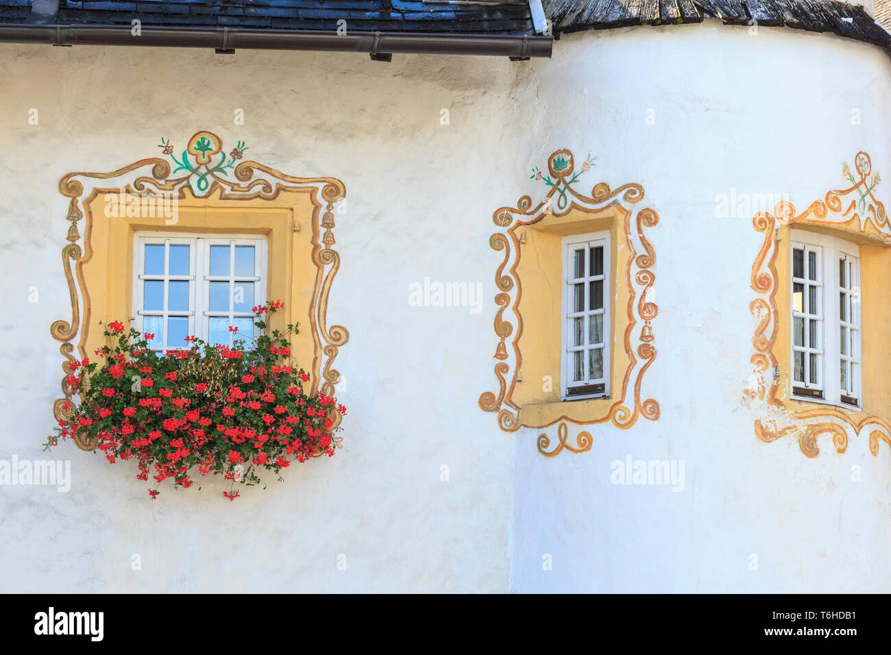 Painted window boxes hi-res stock photography and images - Alamy