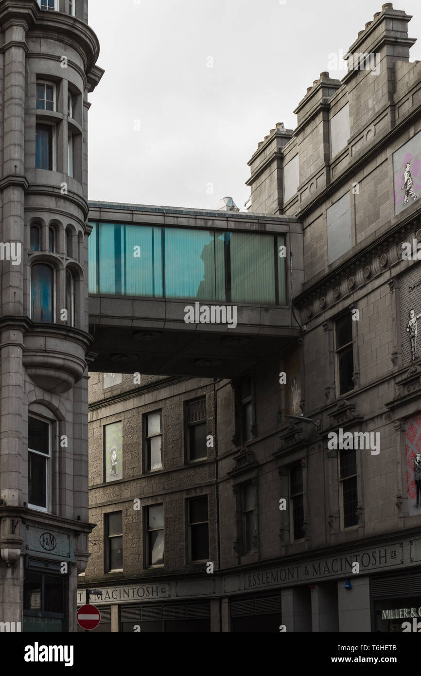 Bridge Between Buildings Stock Photo - Alamy