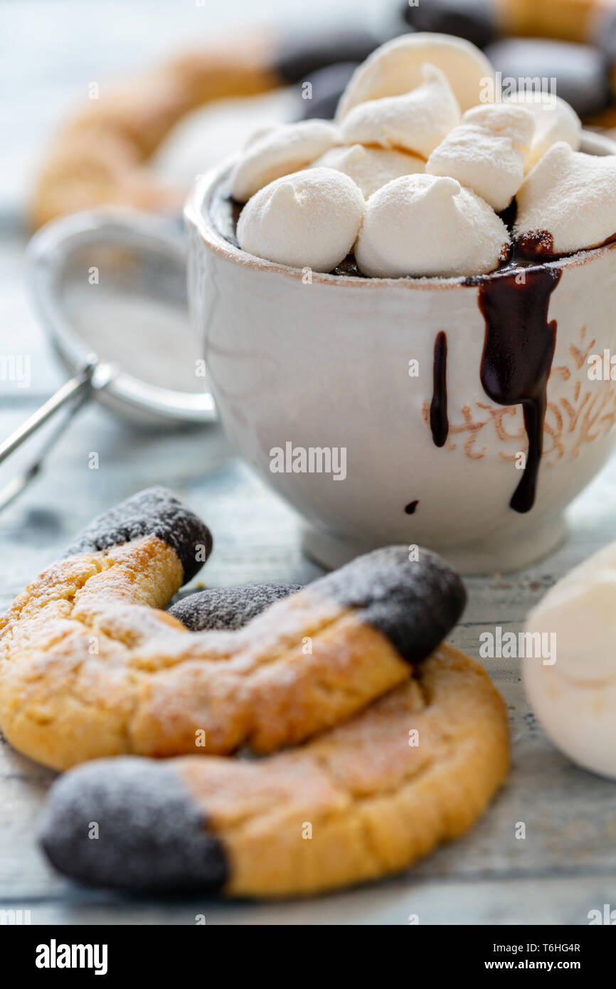 Hot chocolate cookies marshmallows hi-res stock photography and images ...