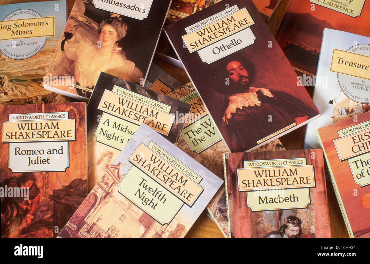 Classic books hi-res stock photography and images - Alamy