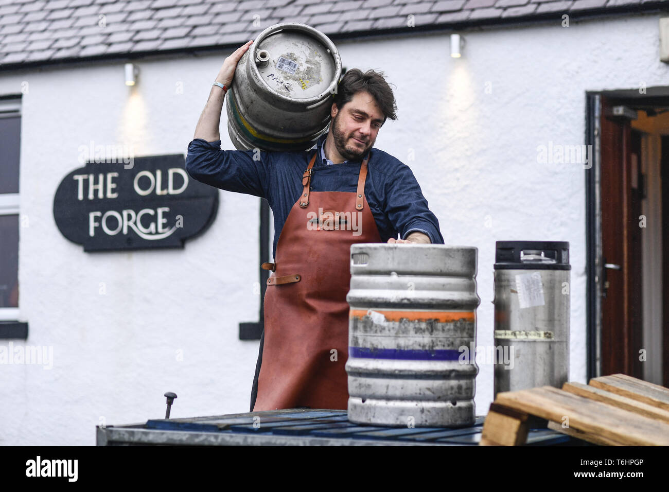Old forge pub knoydart hi-res stock photography and images - Alamy