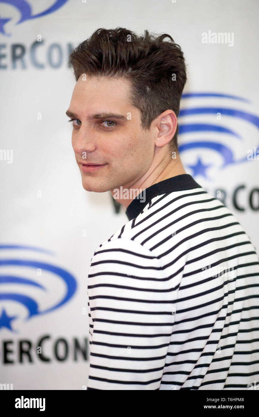 Jeff ward wondercon 2019 hi-res stock photography and images - Alamy