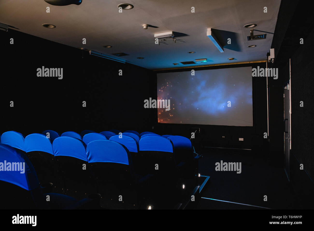 Rear projection screen hi-res stock photography and images - Alamy