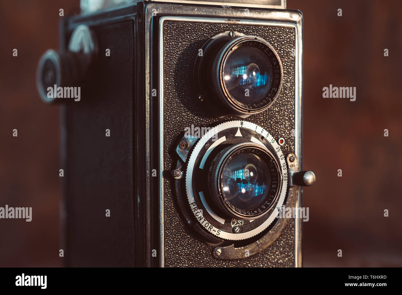 APRIL 2019: Old vintage twin lens camera, Reflekta II Stock Photo - Alamy