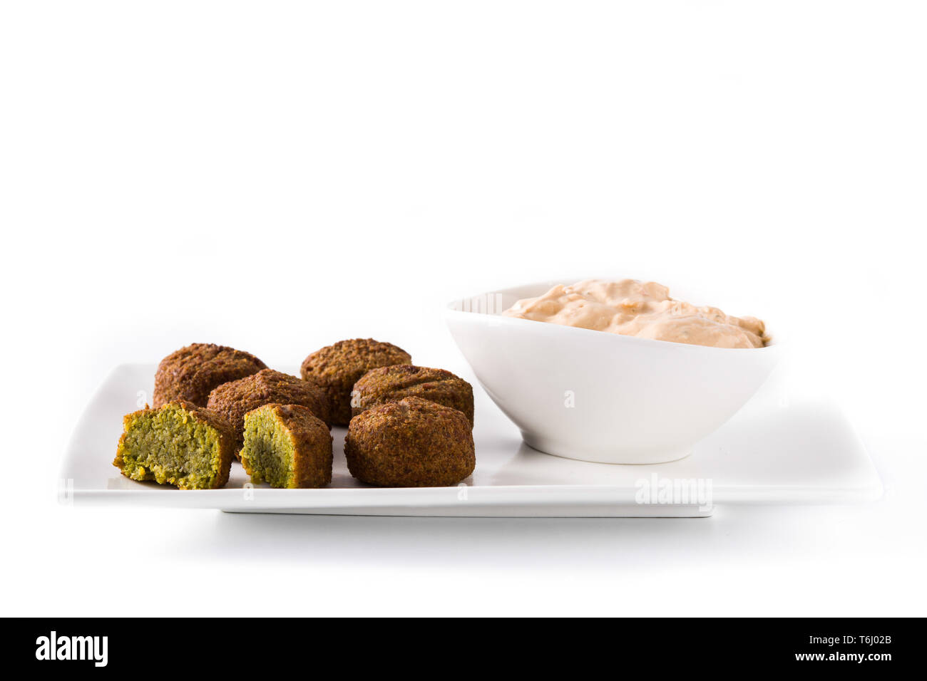 Falafel tahini Cut Out Stock Images & Pictures - Alamy