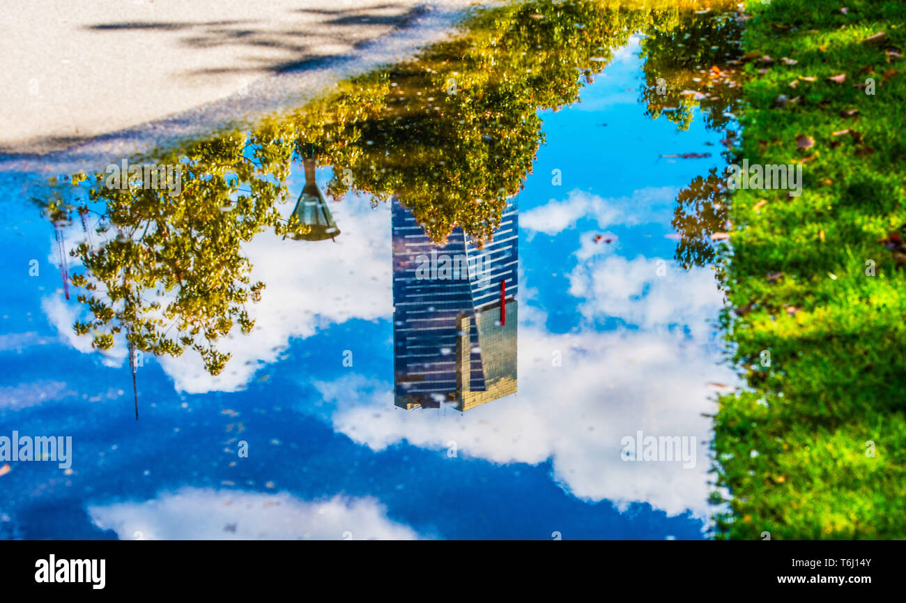 Tower water reflection abstract hi-res stock photography and images - Alamy