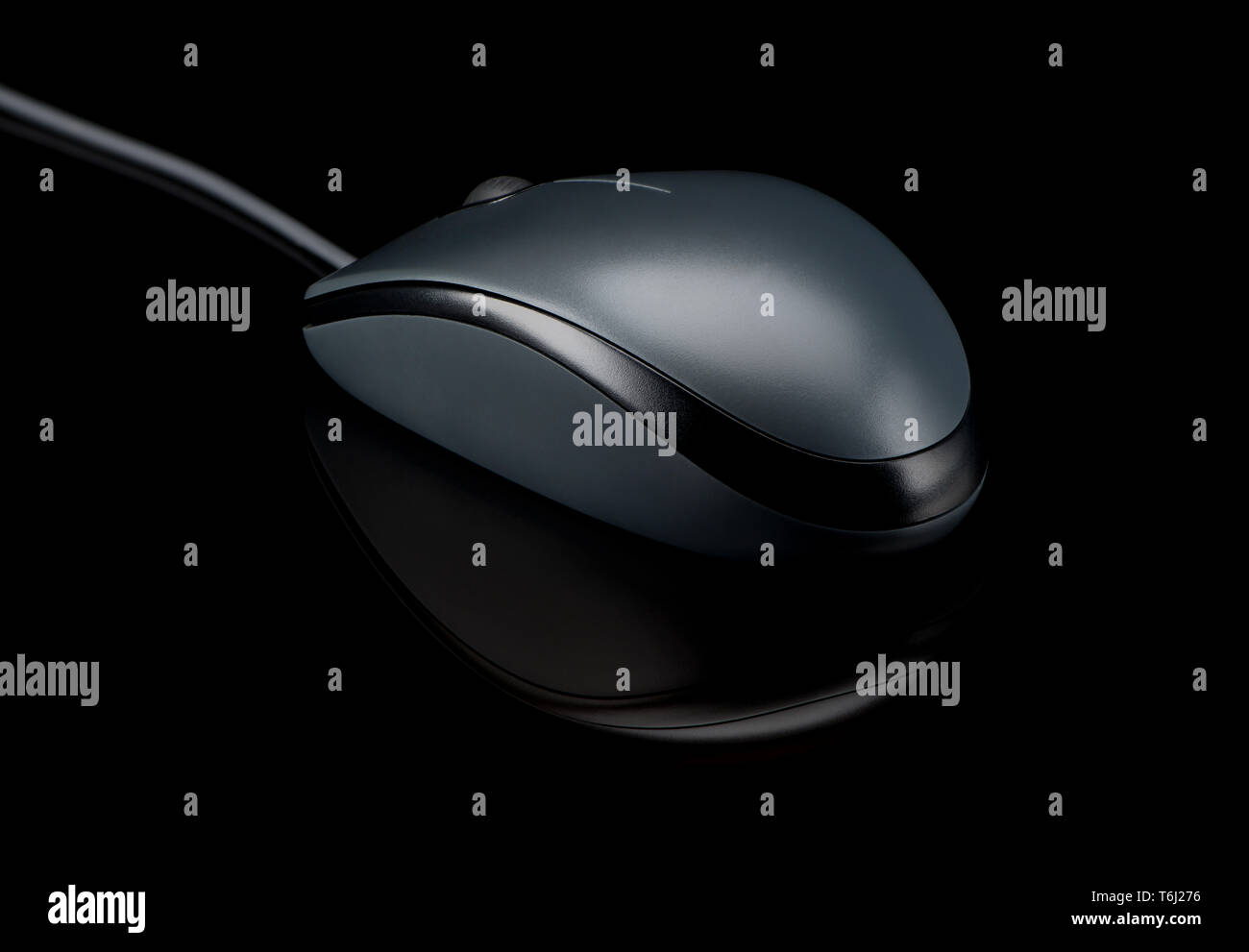 Mouse on a black background hi-res stock photography and images - Alamy