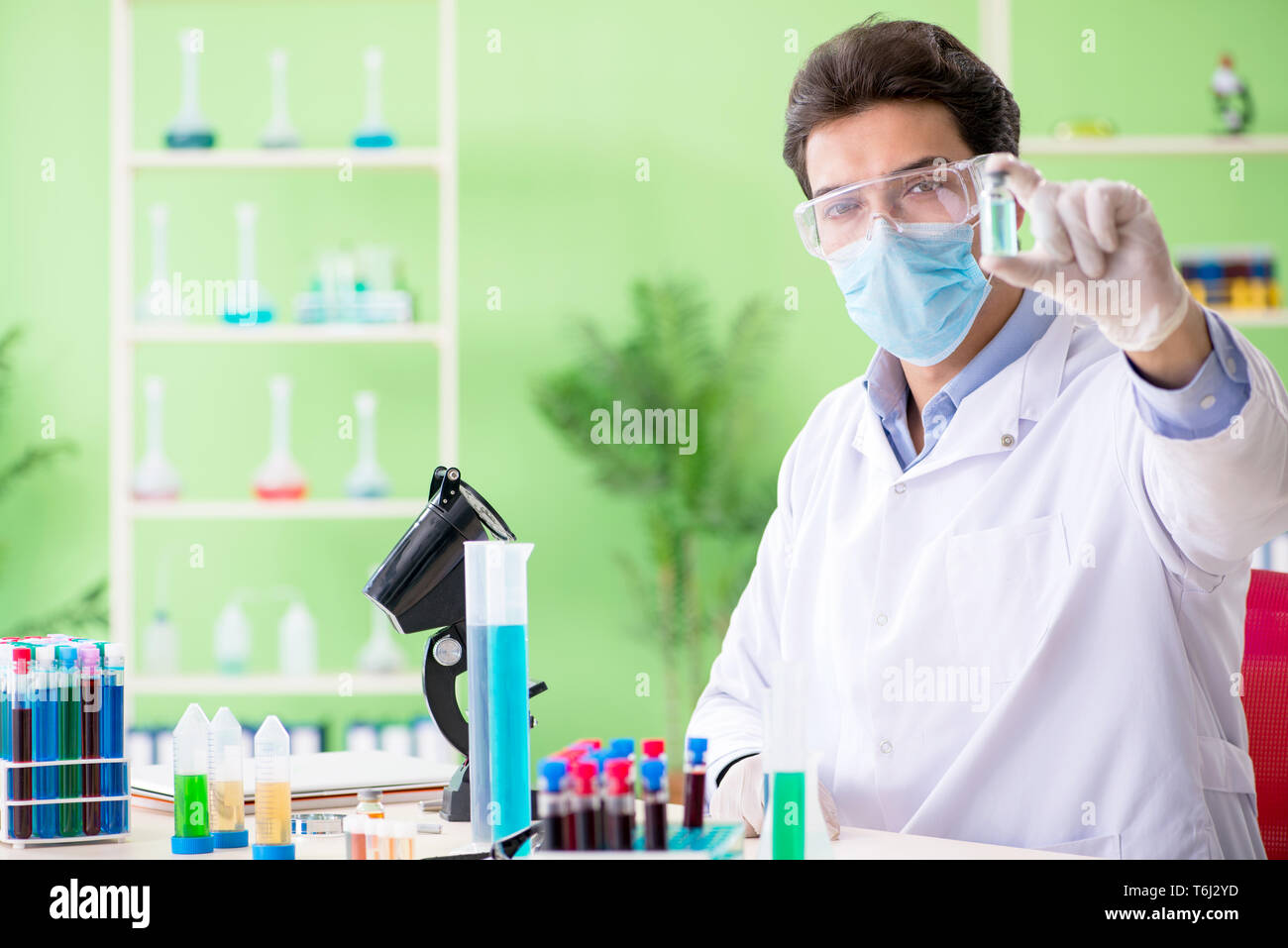 Chemical labo hi-res stock photography and images - Alamy