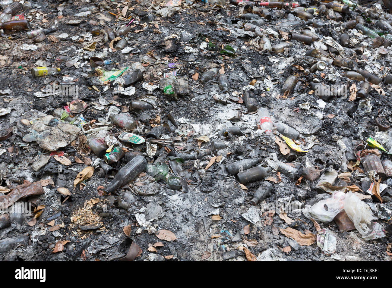 Burned garbage hi-res stock photography and images - Alamy