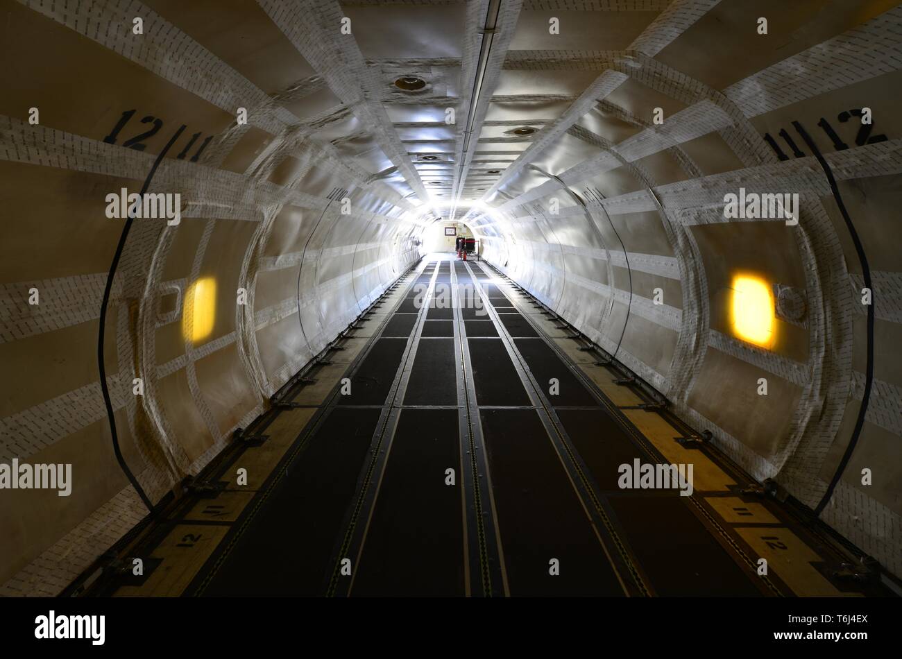 Boeing 727 interior hi-res stock photography and images - Alamy