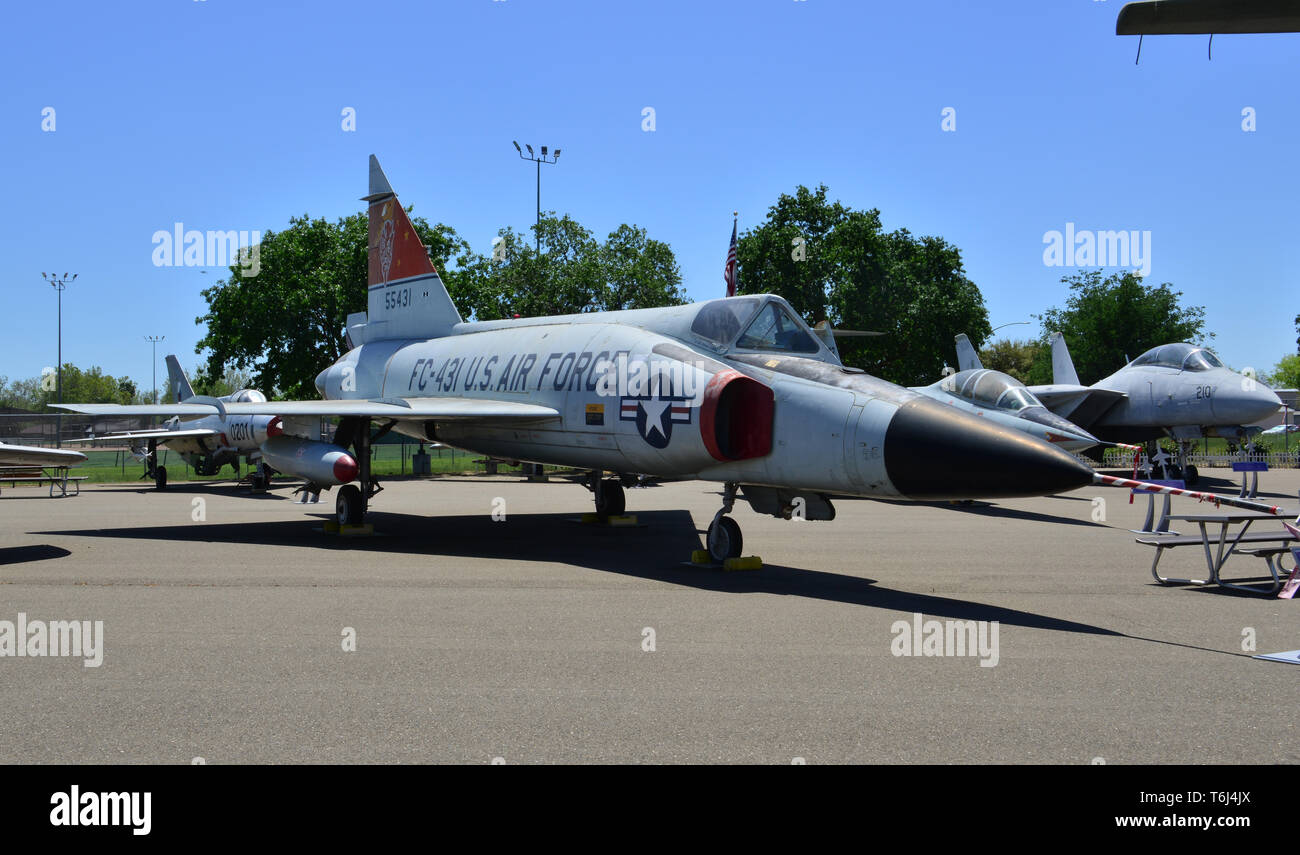 Delta dagger hi-res stock photography and images - Alamy