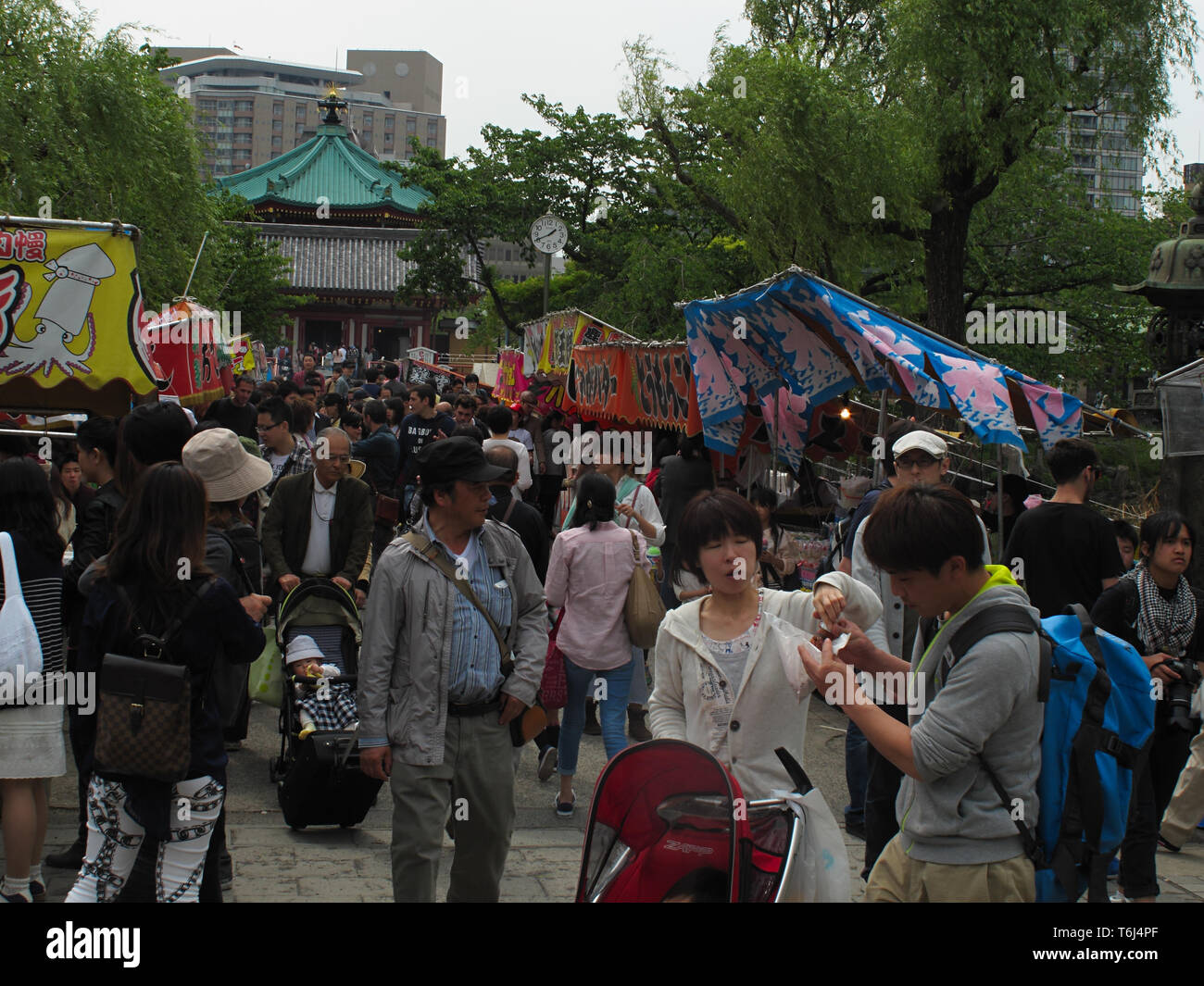 Ameyoko ueno tokyo giappone hi-res stock photography and images - Alamy