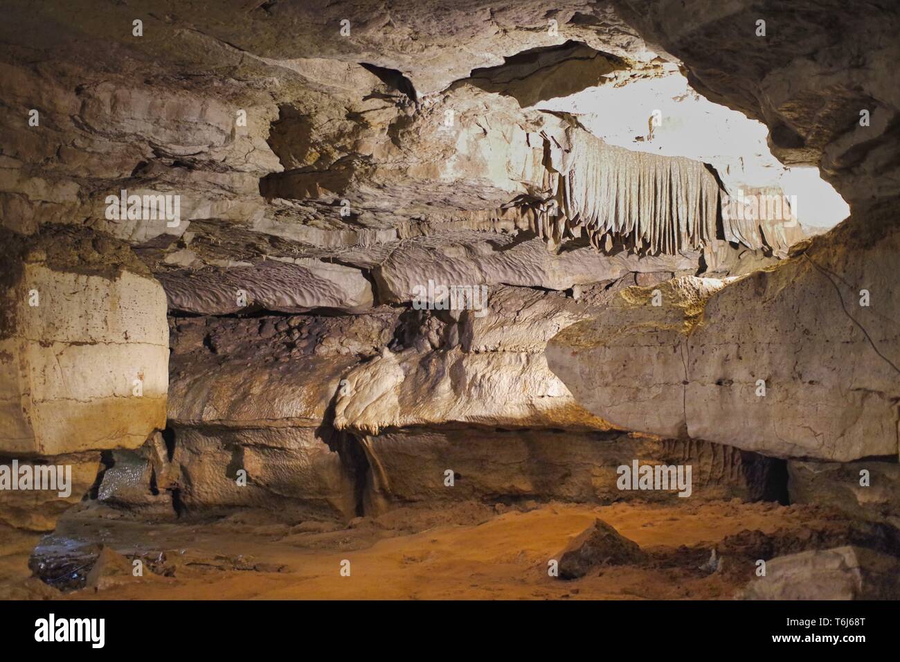 Cave hole hi-res stock photography and images - Alamy