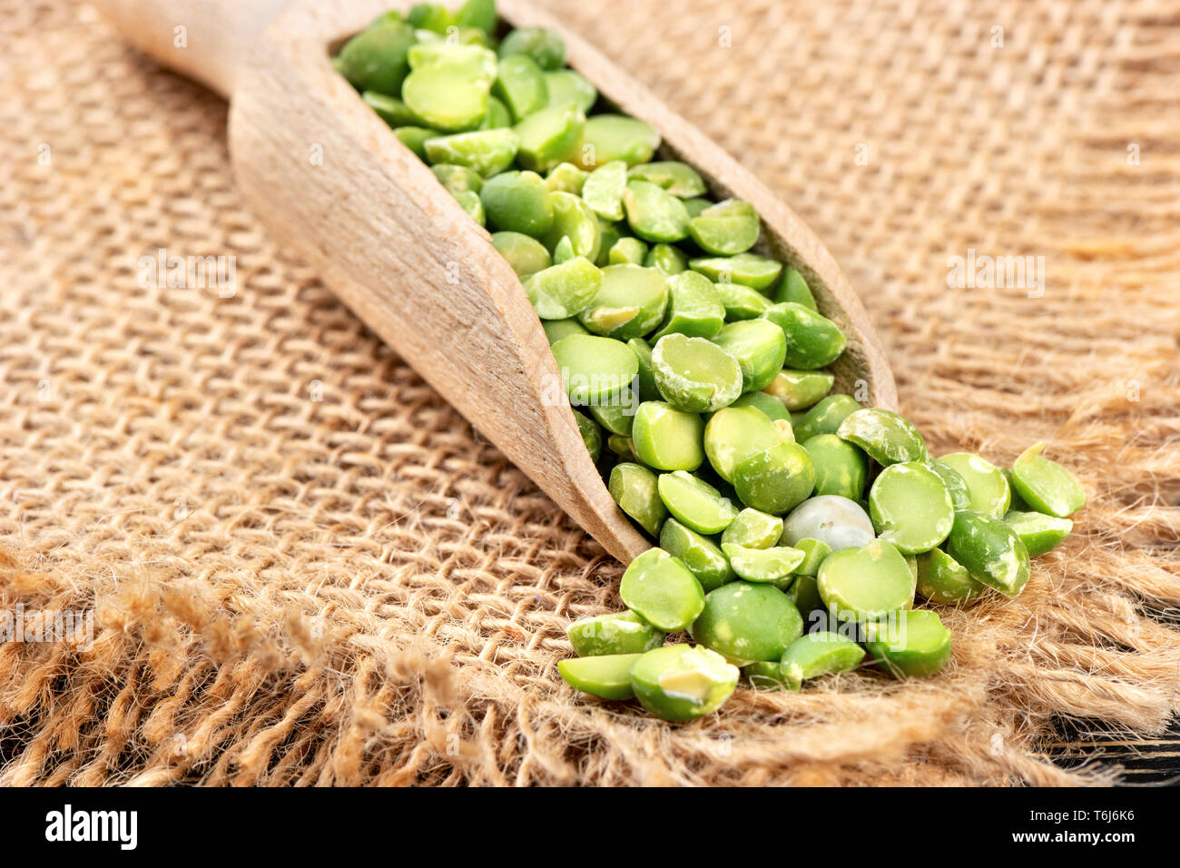 Half mung bean hi-res stock photography and images - Alamy