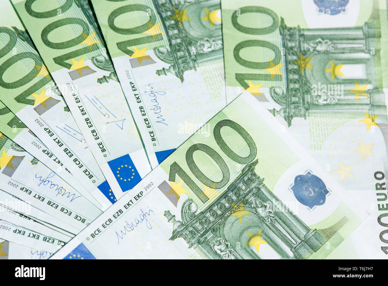 100 Euros High Resolution Stock Photography and Images - Alamy