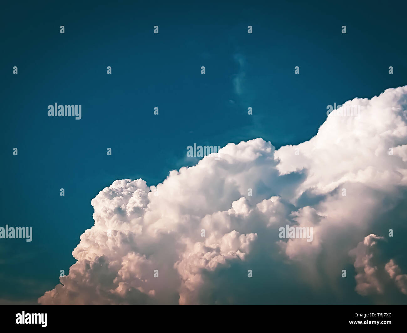 Big sky with clouds hi-res stock photography and images - Alamy