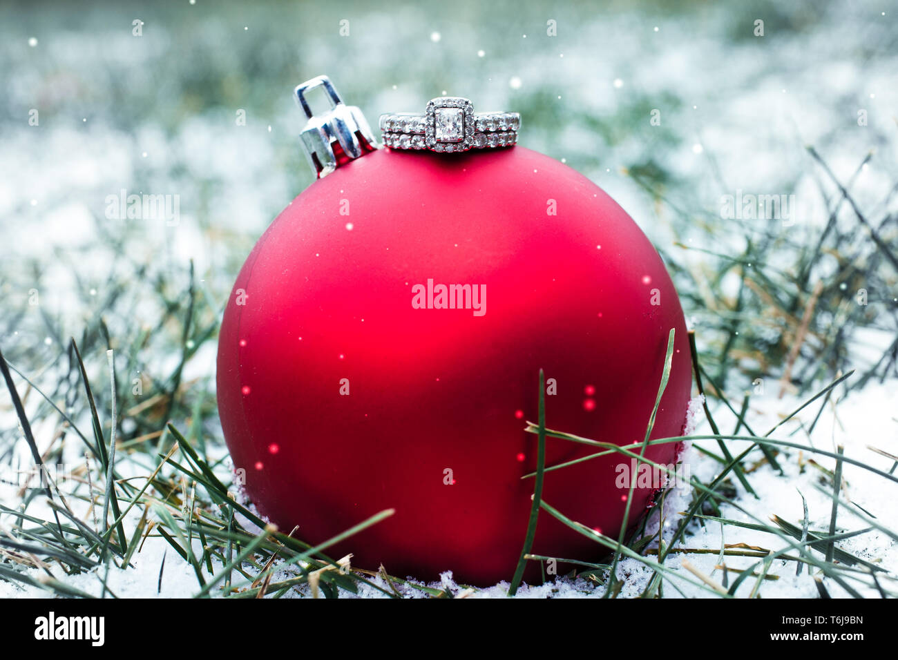 Ring of snow hi-res stock photography and images - Alamy