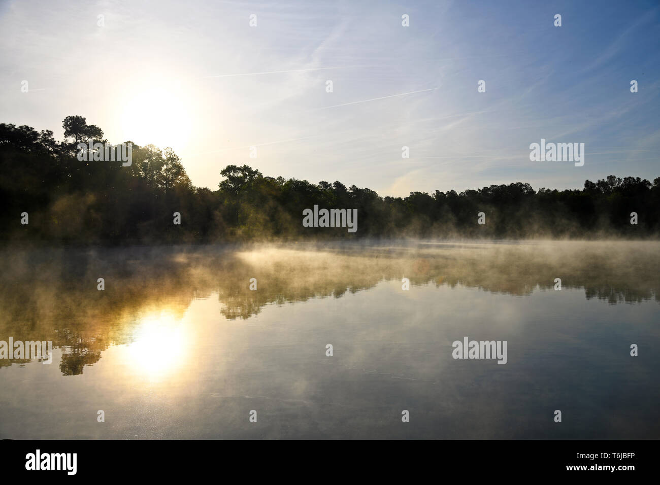 Fog rising from lake hi-res stock photography and images - Alamy