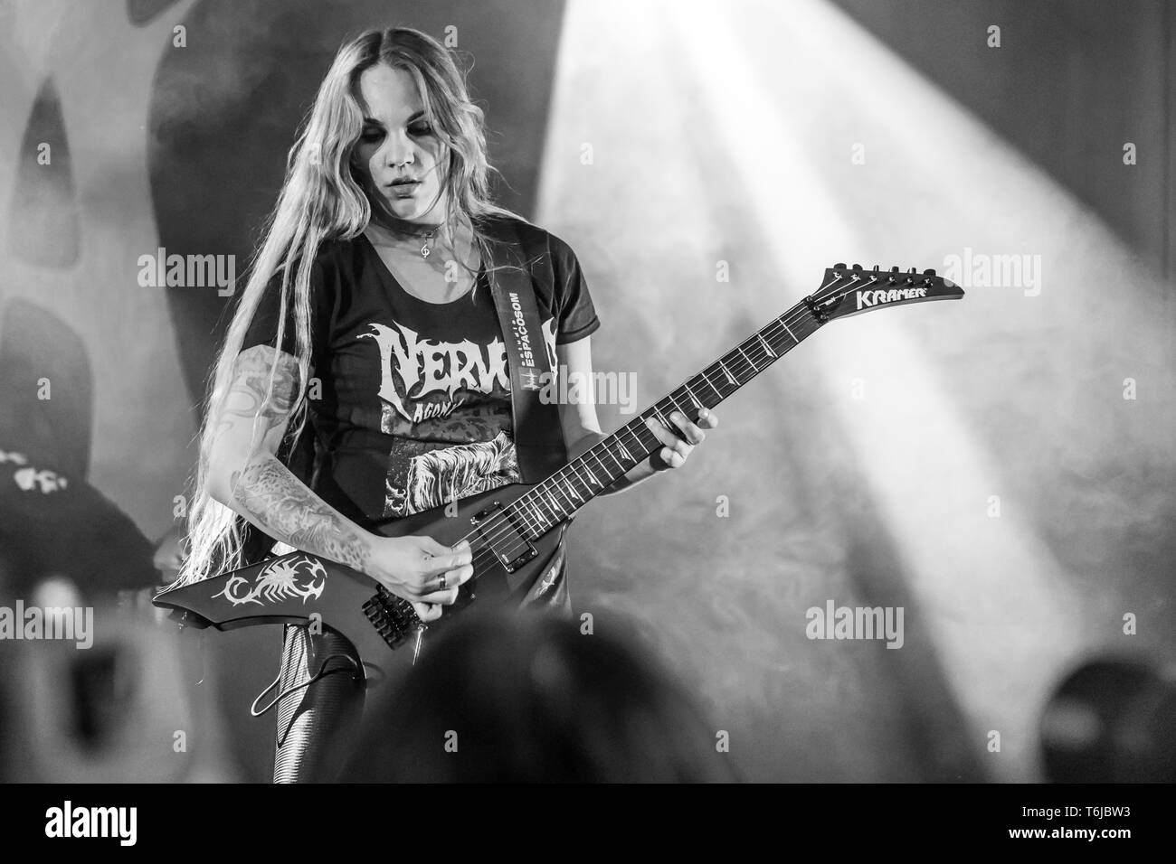 Lira singer hi-res stock photography and images - Alamy