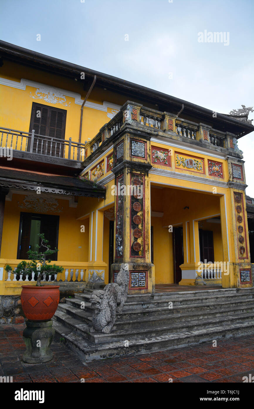 The Tinh Minh Building in the Dien Tho Residence complex in the ...