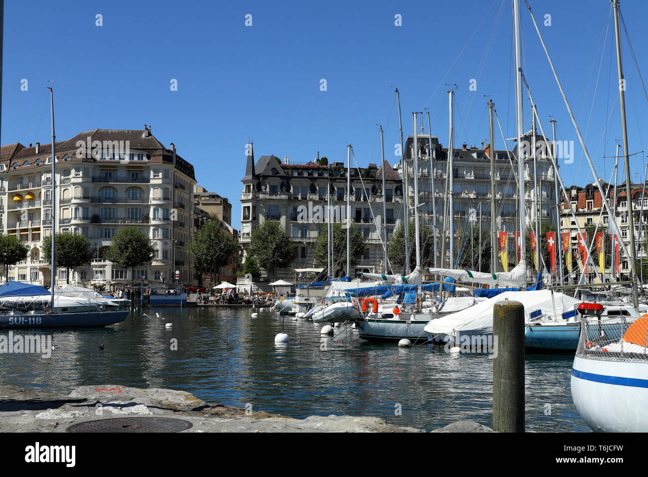Geneva fountain st pierre hi-res stock photography and images - Alamy