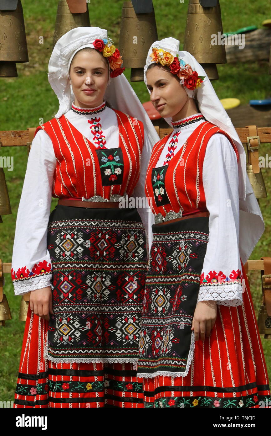 Folk costumes hi-res stock photography and images - Alamy
