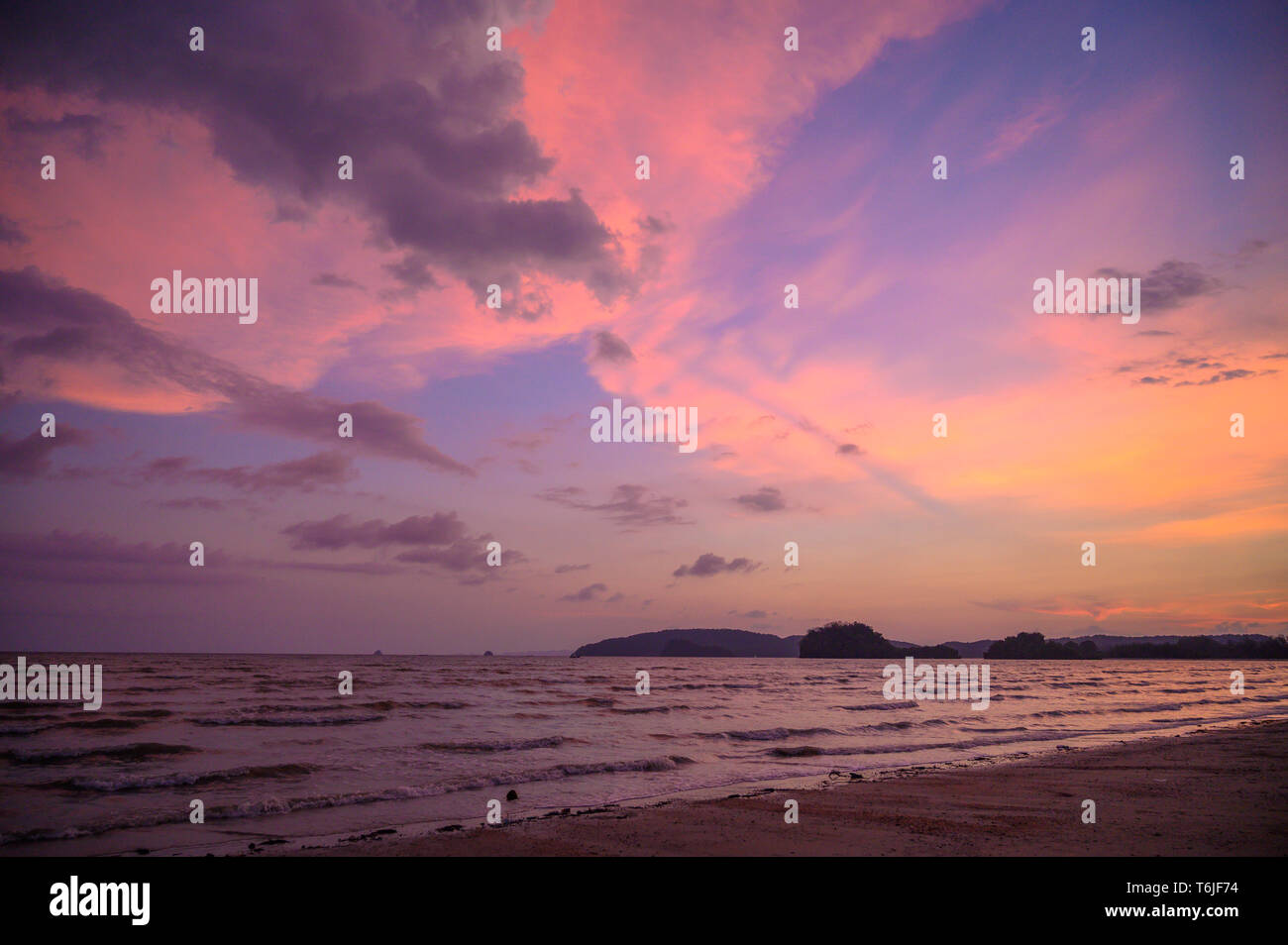 Beautiful landscape sea in evening hi-res stock photography and images ...