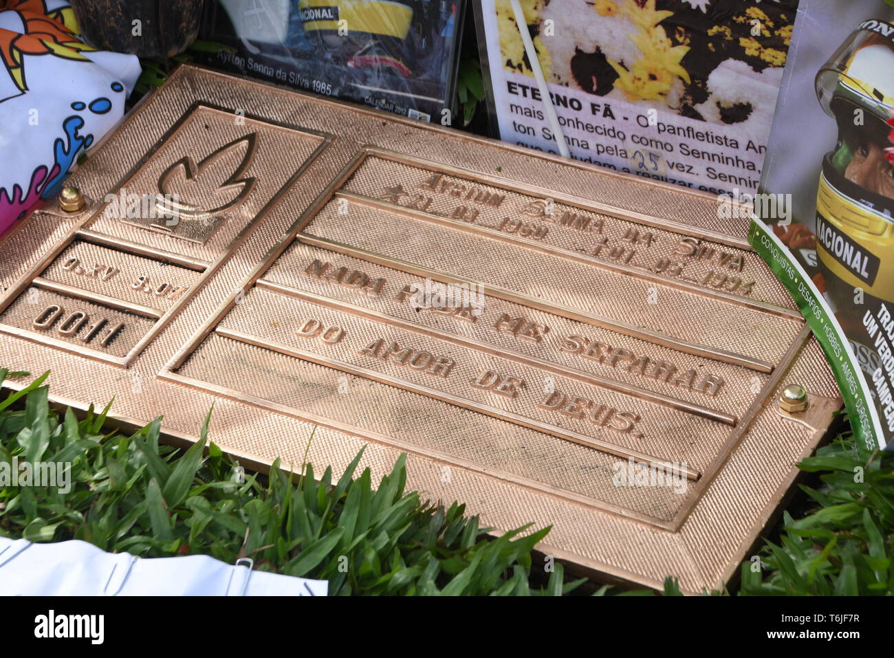 Fans visit the tomb of Formula 1 driver Ayrton Senna at Morumbi ...