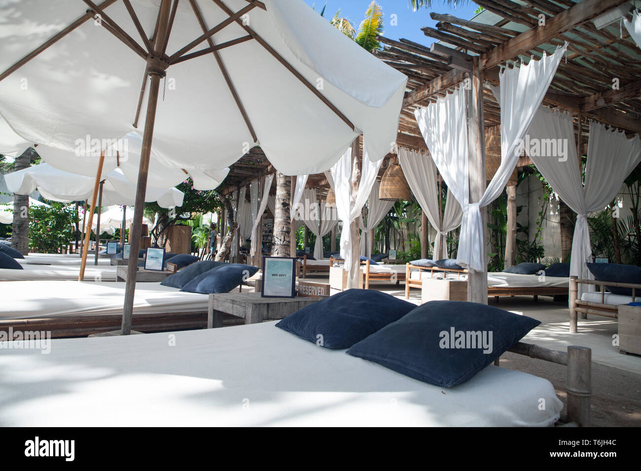 Beach club luxury, Bali, Indonesia Stock Photo - Alamy