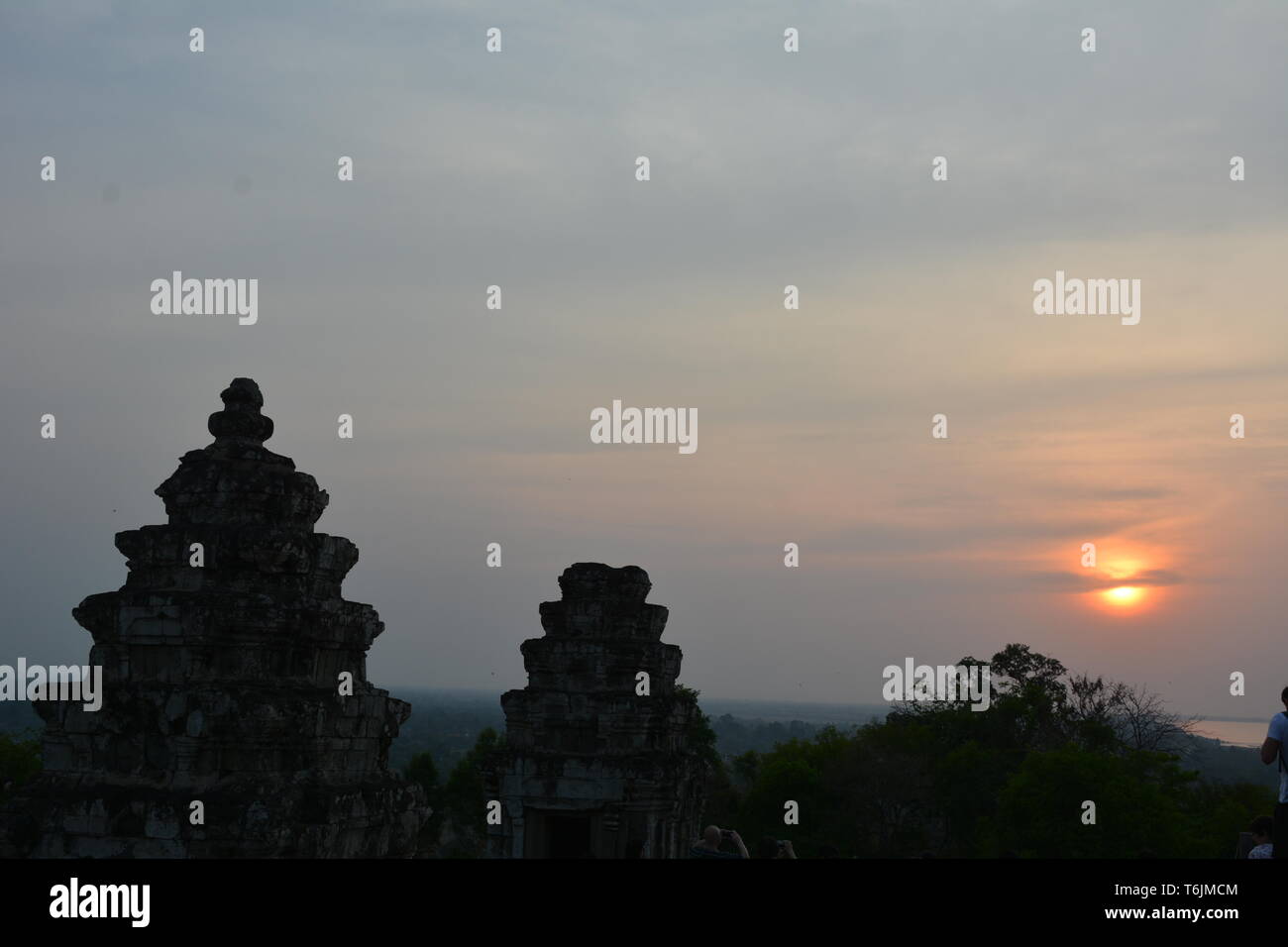 Sunrise over angkor wat temples hi-res stock photography and images - Alamy
