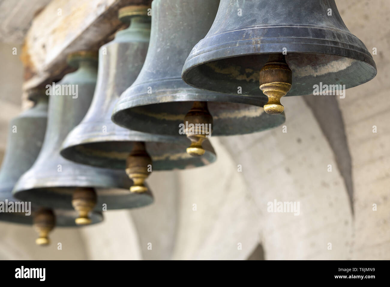 Bell ancient iron old china chinese hi-res stock photography and images ...