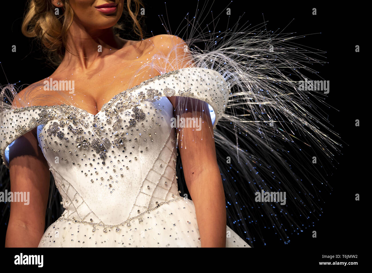 Fashion Model Catwalk Runway High Resolution Stock Photography and ...