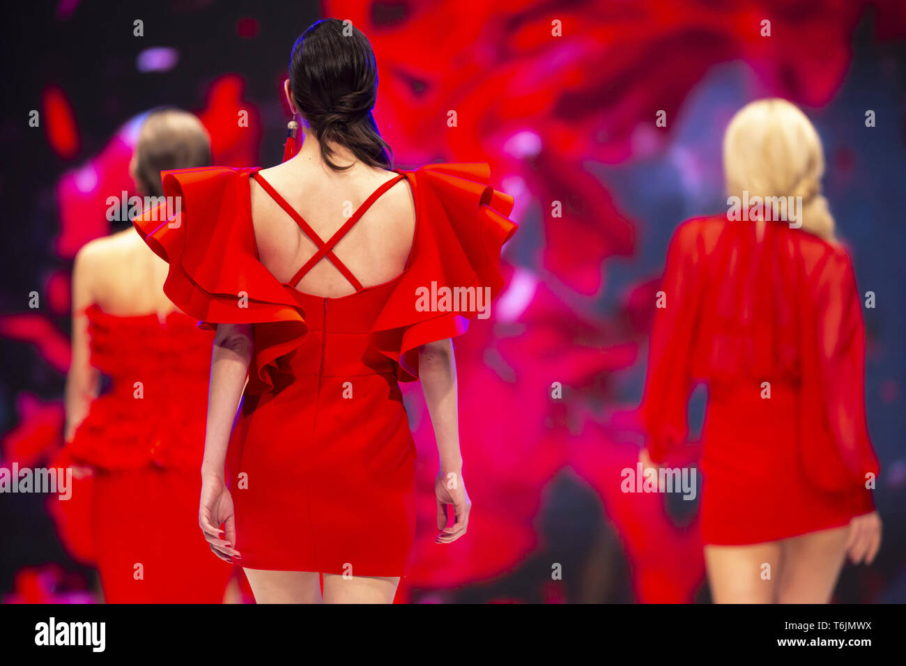 Paris haute couture week walk hi-res stock photography and images - Alamy