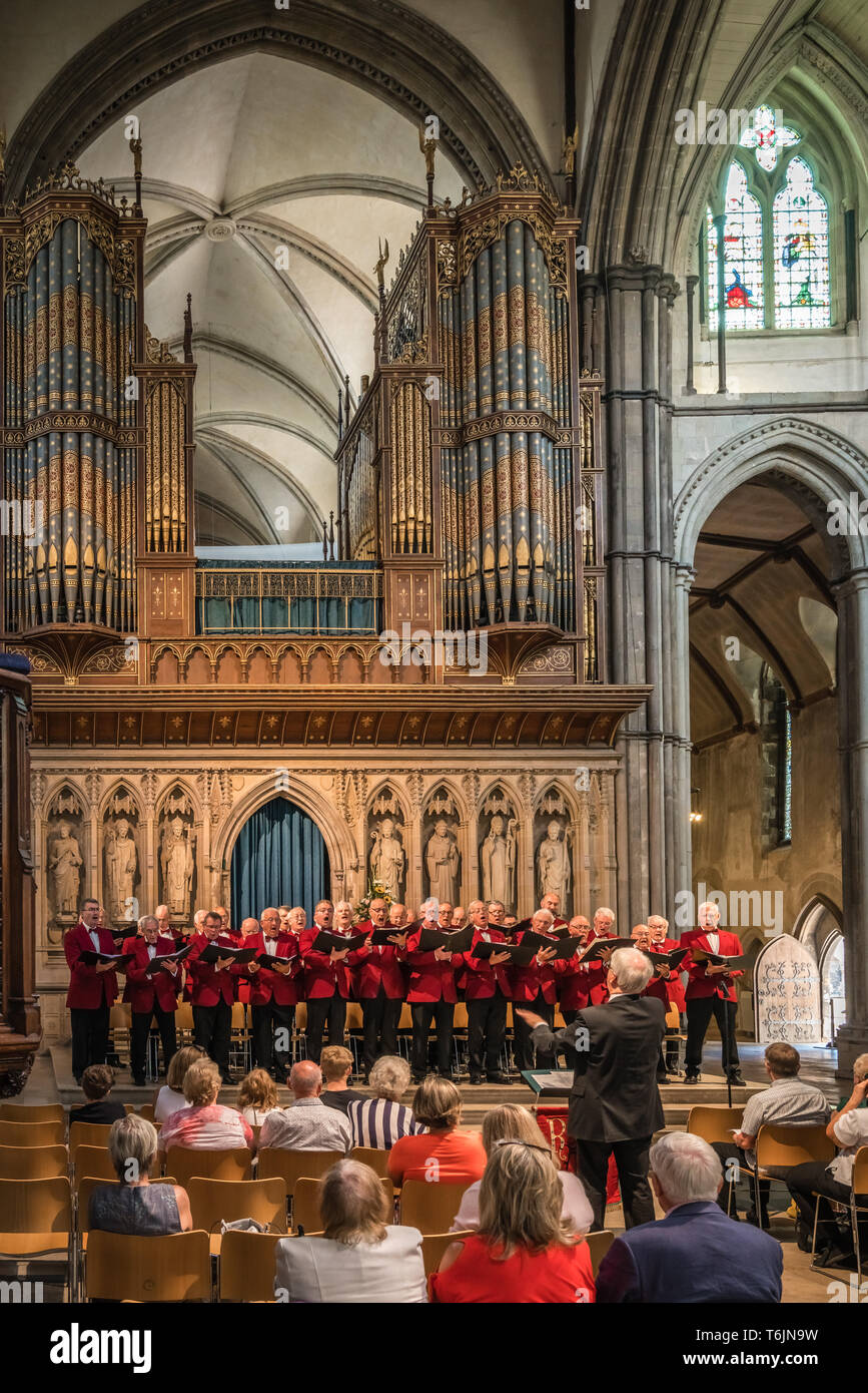 Psalm singing in church hi-res stock photography and images - Alamy