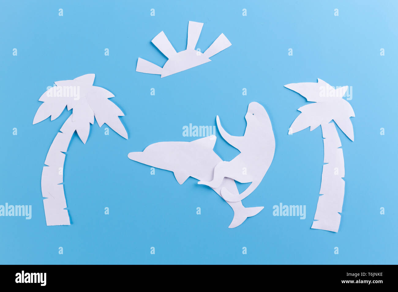 Monkey on dolphin hi-res stock photography and images - Alamy