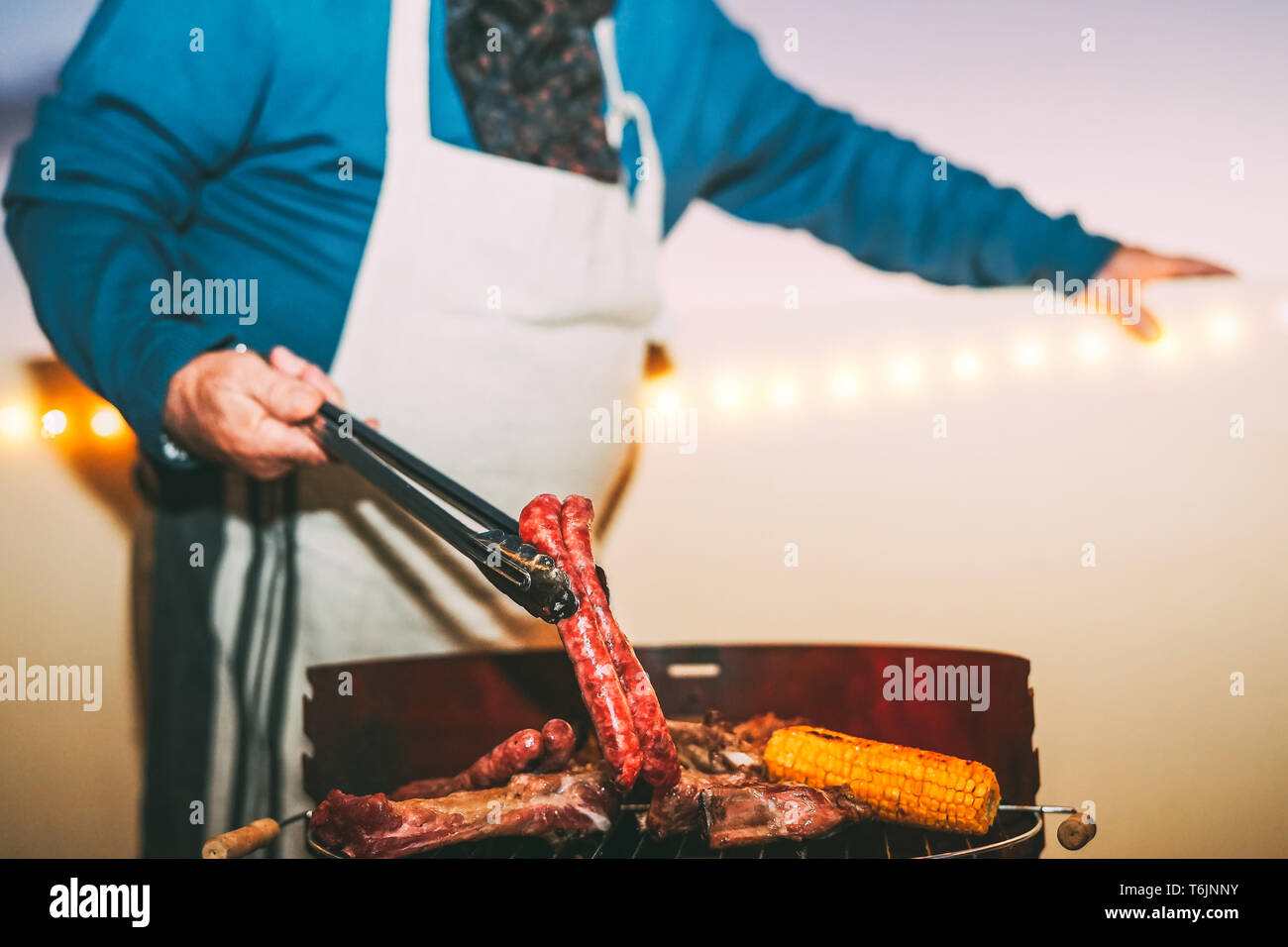 Man eating bbq rib hi-res stock photography and images - Alamy