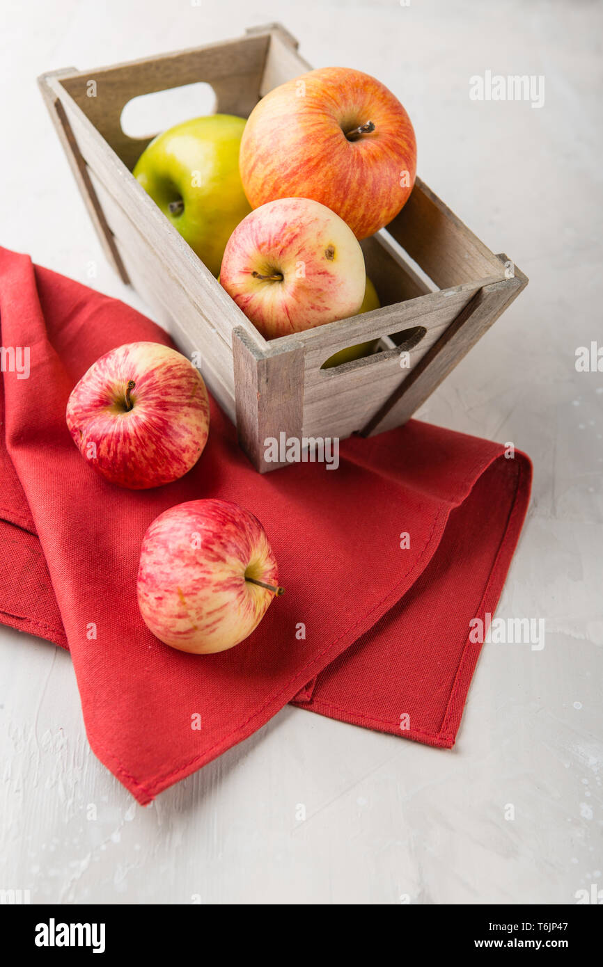 Wooden box full of apples Stock Photo - Alamy