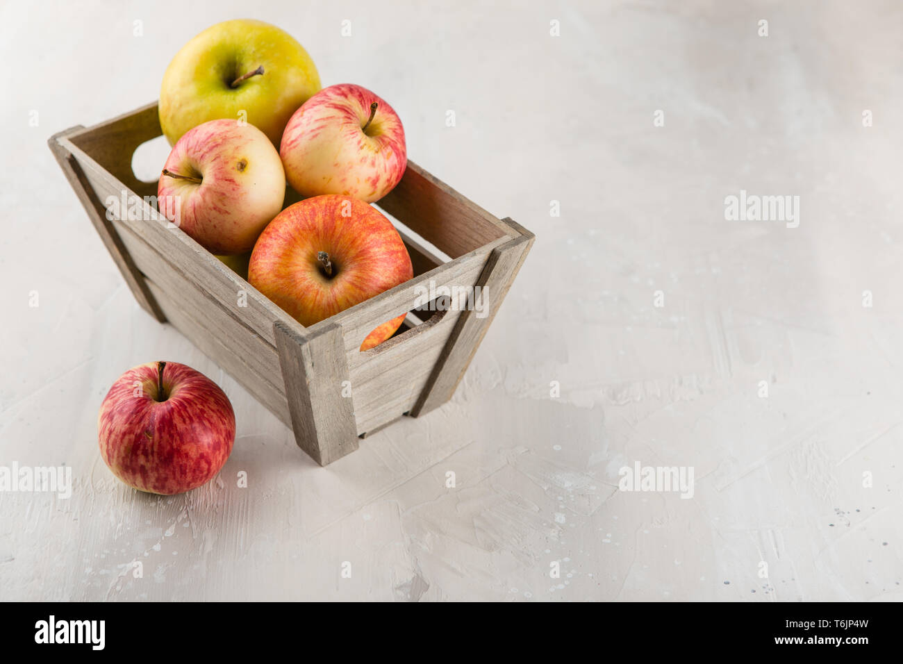 Wooden box full of apples Stock Photo - Alamy