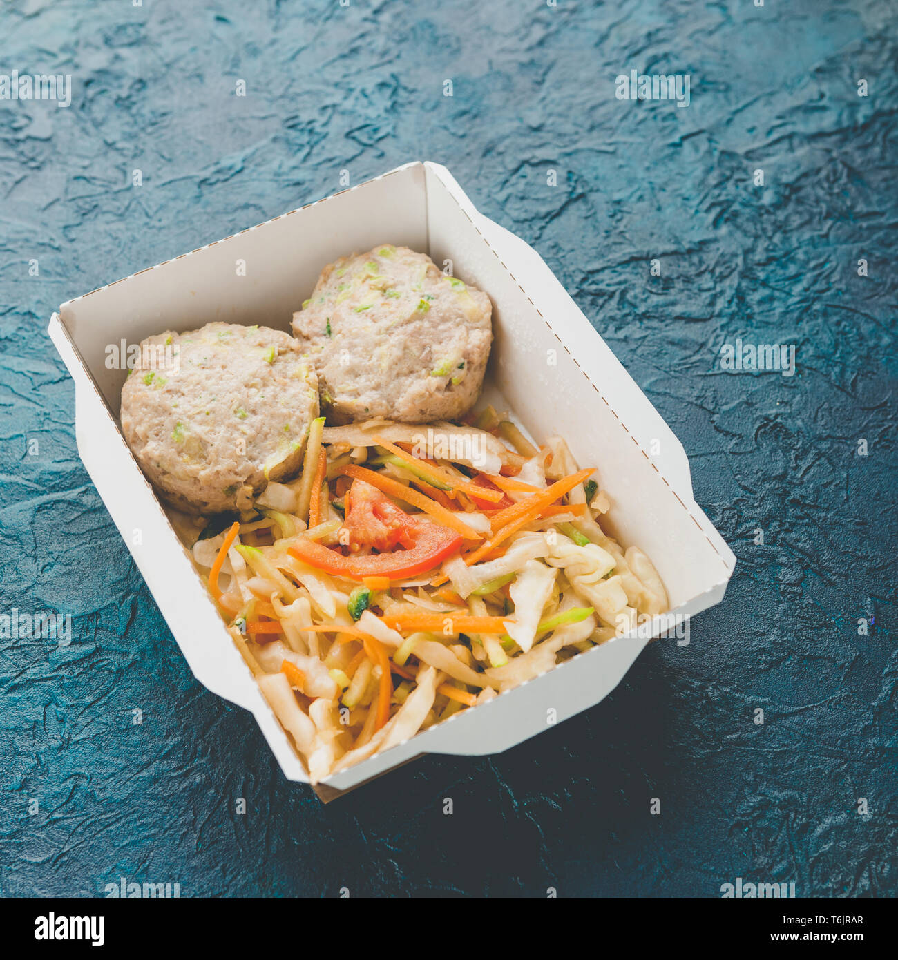 Healthy delivery lunch hi-res stock photography and images - Alamy