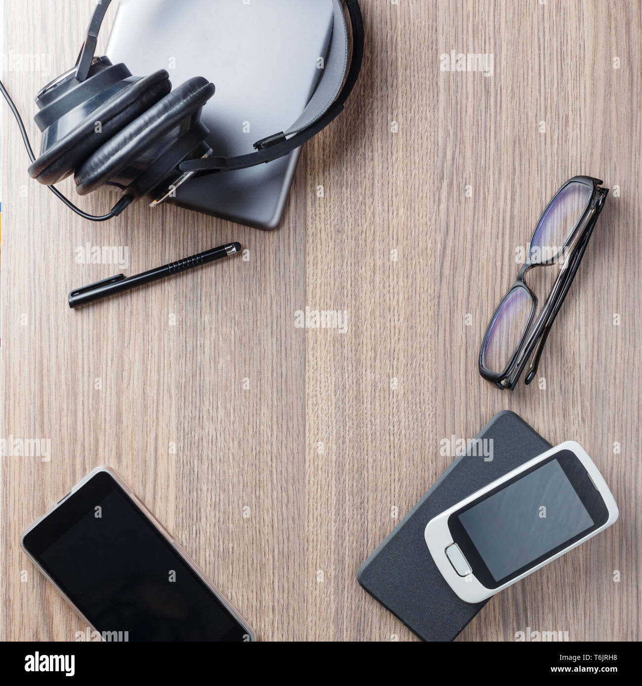 Mobile office flat white hi-res stock photography and images - Alamy